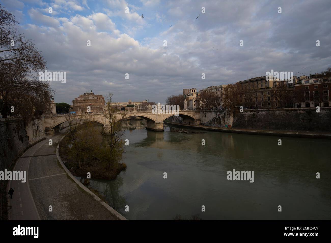 Rome view famous bridges hi-res stock photography and images - Alamy