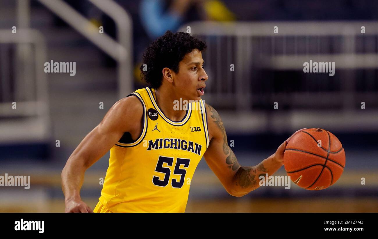Michigan guard Eli Brooks plays during the first half of an NCAA ...