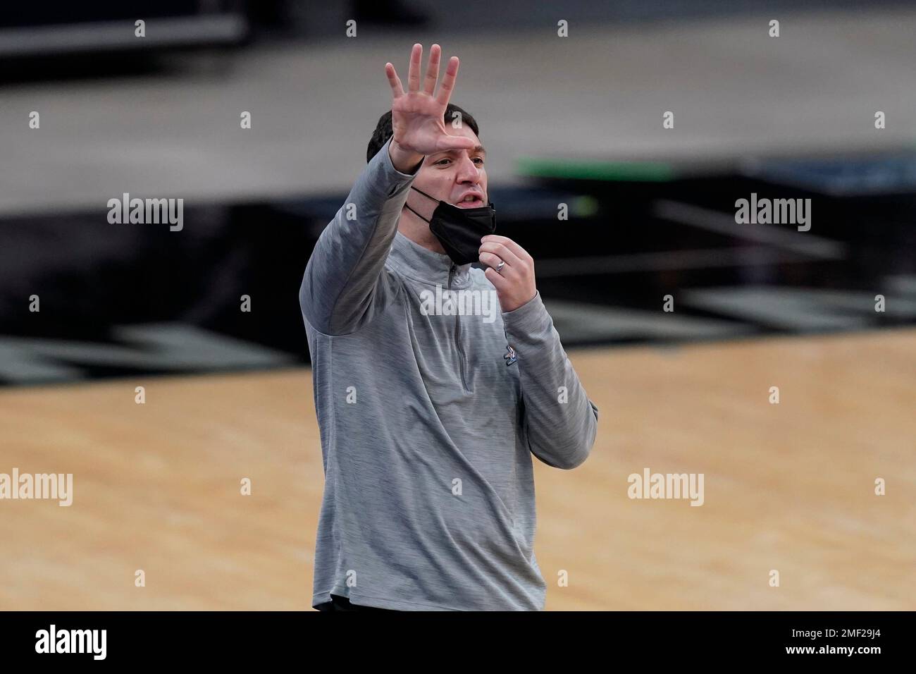 Oklahoma Thunder head coach Mark Daigneault during the second half of ...