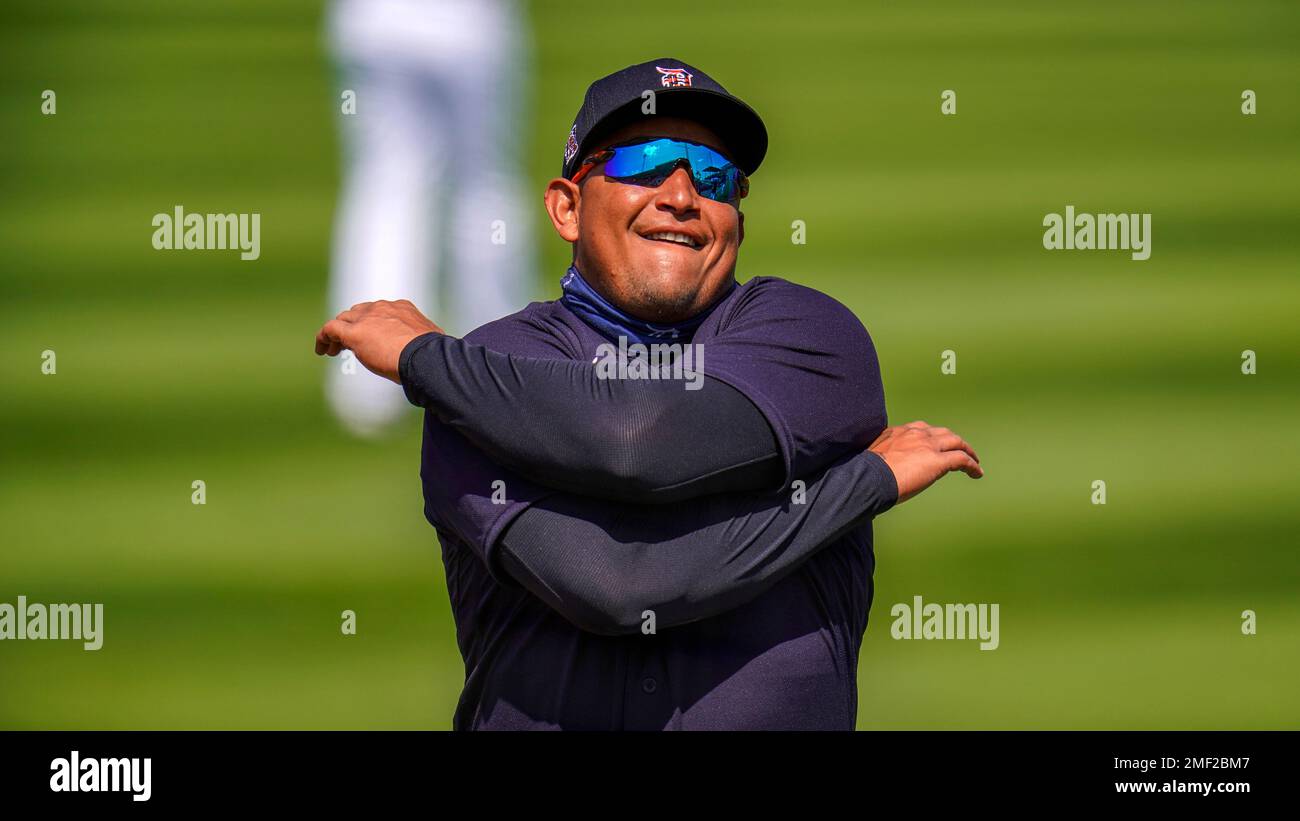 Detroit Tigers' Miguel Cabrera warms up before a spring training ...