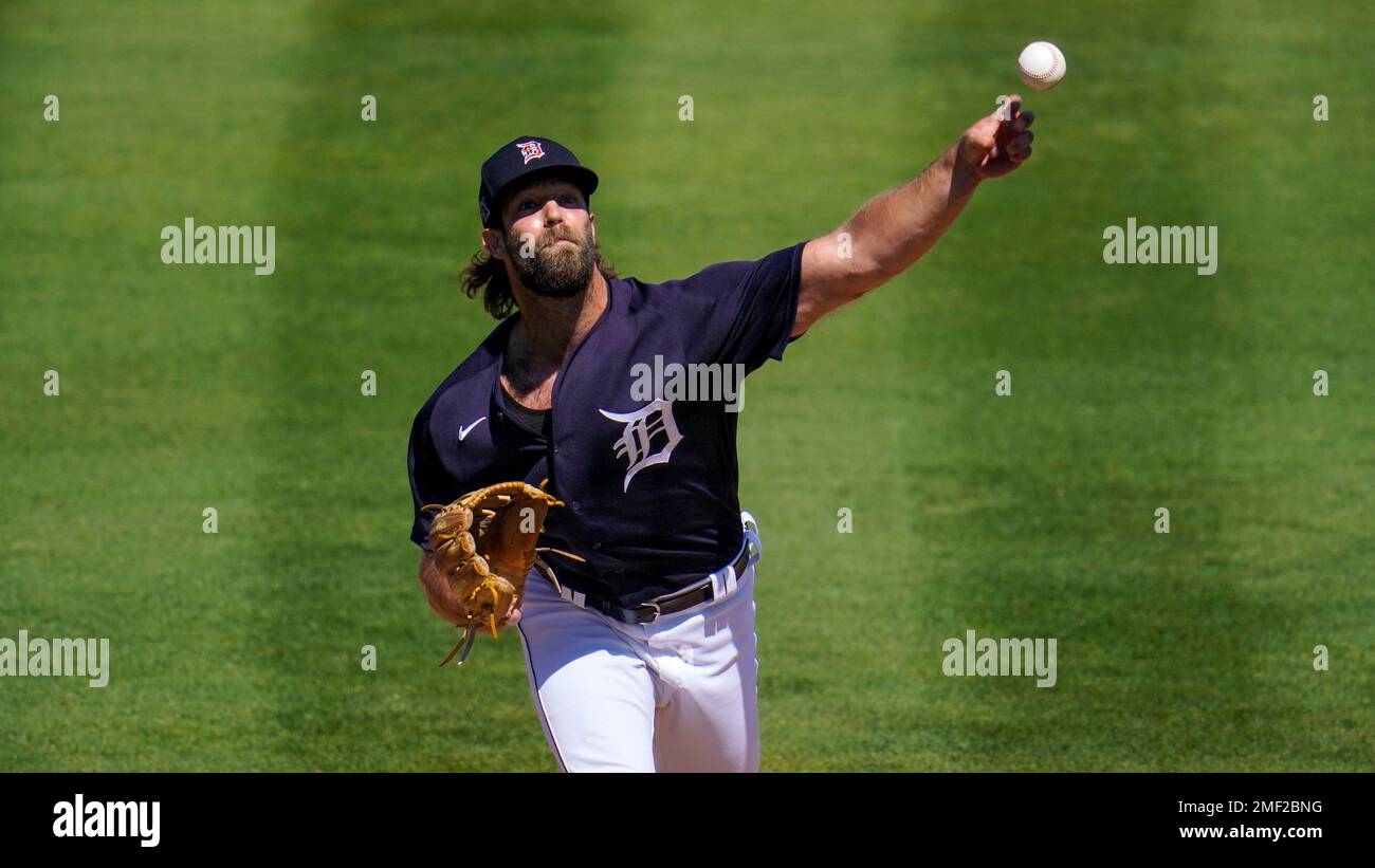 Detroit Tigers starting pitcher Daniel Norris delivers during the first ...