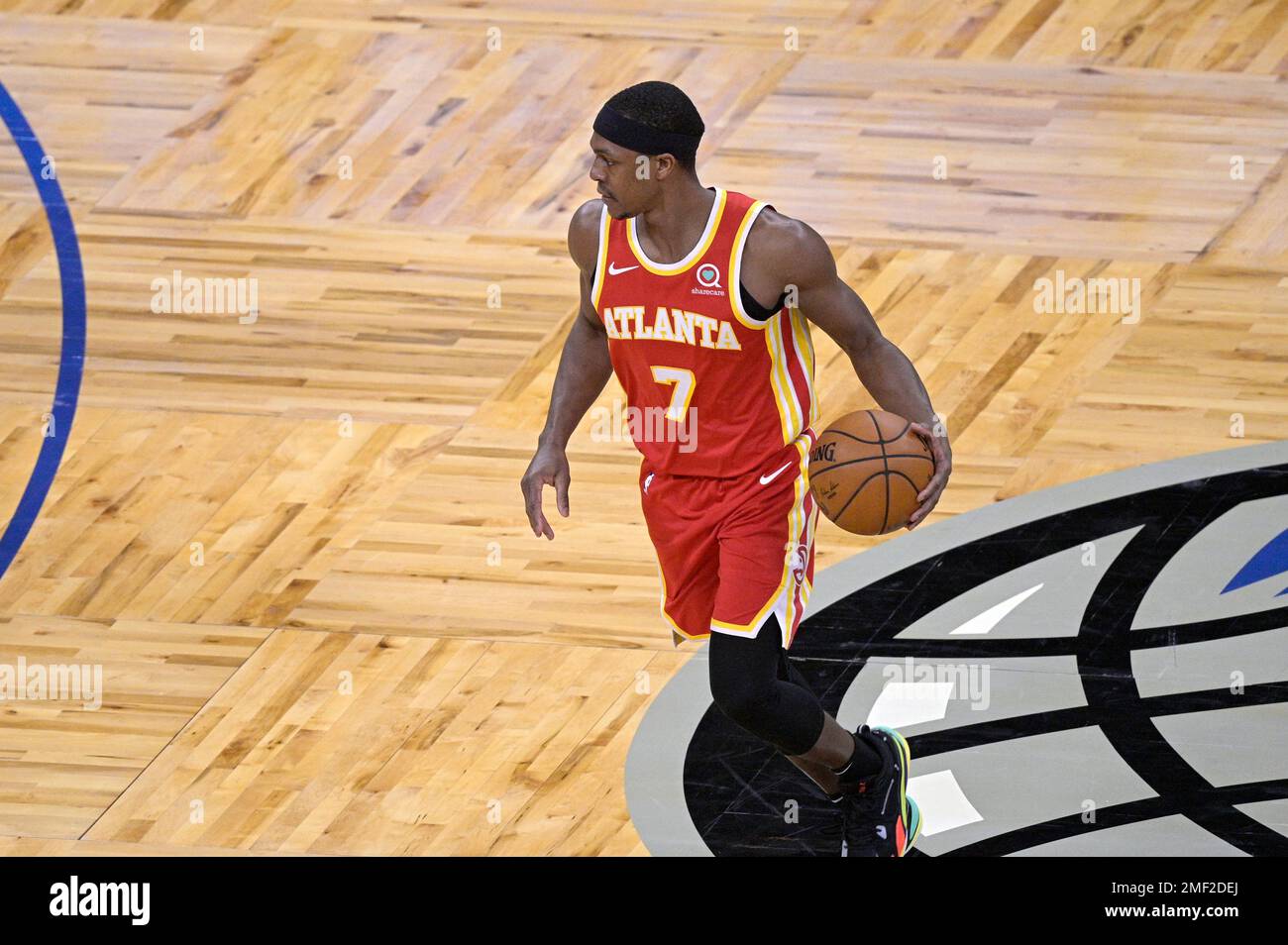 Atlanta Hawks guard Rajon Rondo (7) sets up a play during the second ...