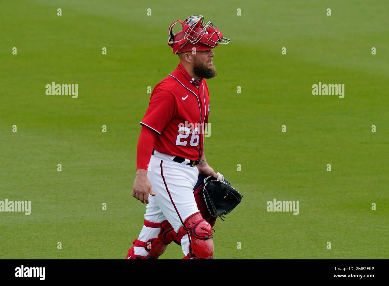 Washington Nationals catcher Brandon Snyder (26) walks to the bullpen ...