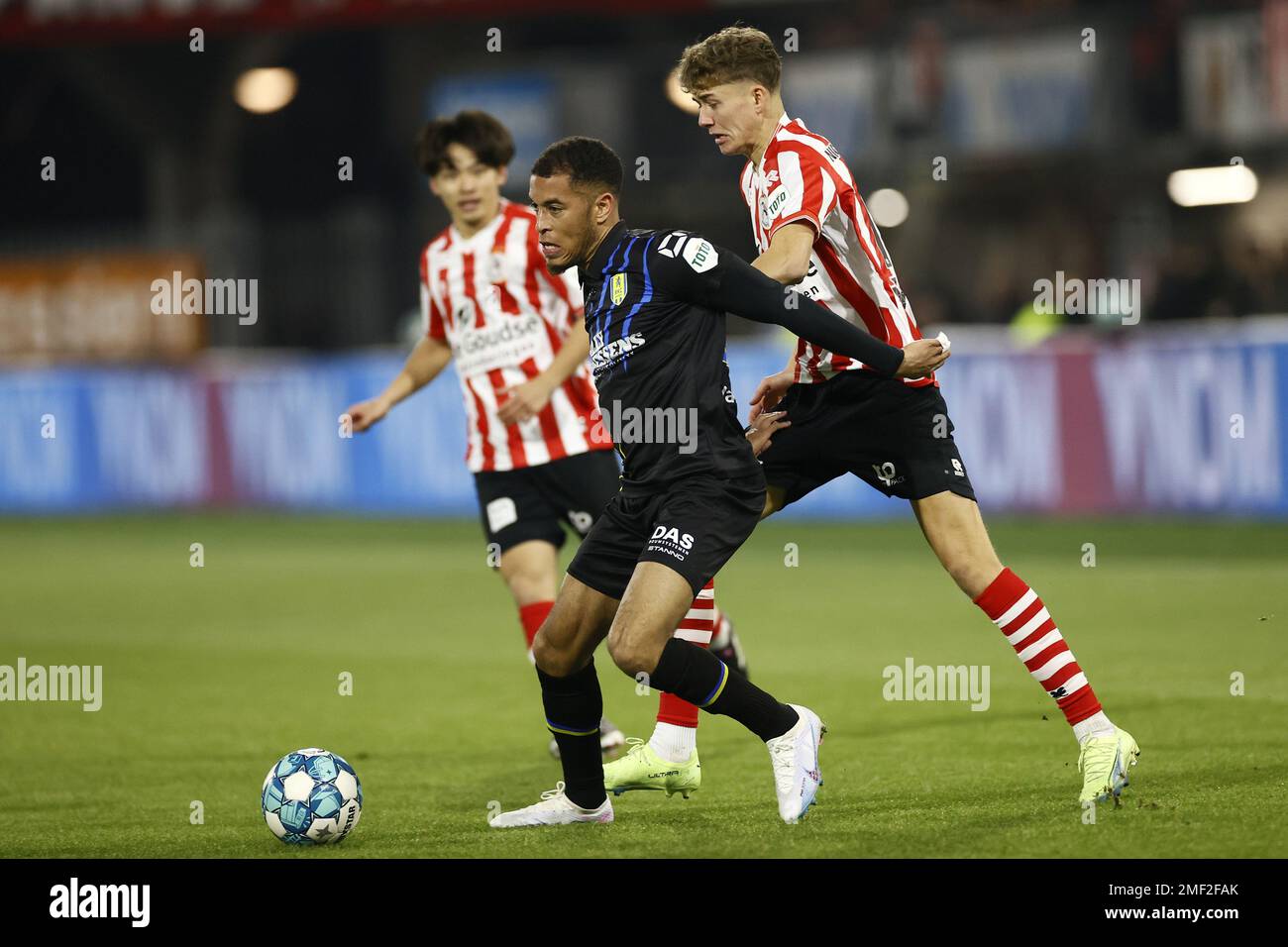 ROTTERDAM - (l-r), Jurien Gaari of RKC Waalwijk, Sven Mijnans of Sparta Rotterdam during the ...
