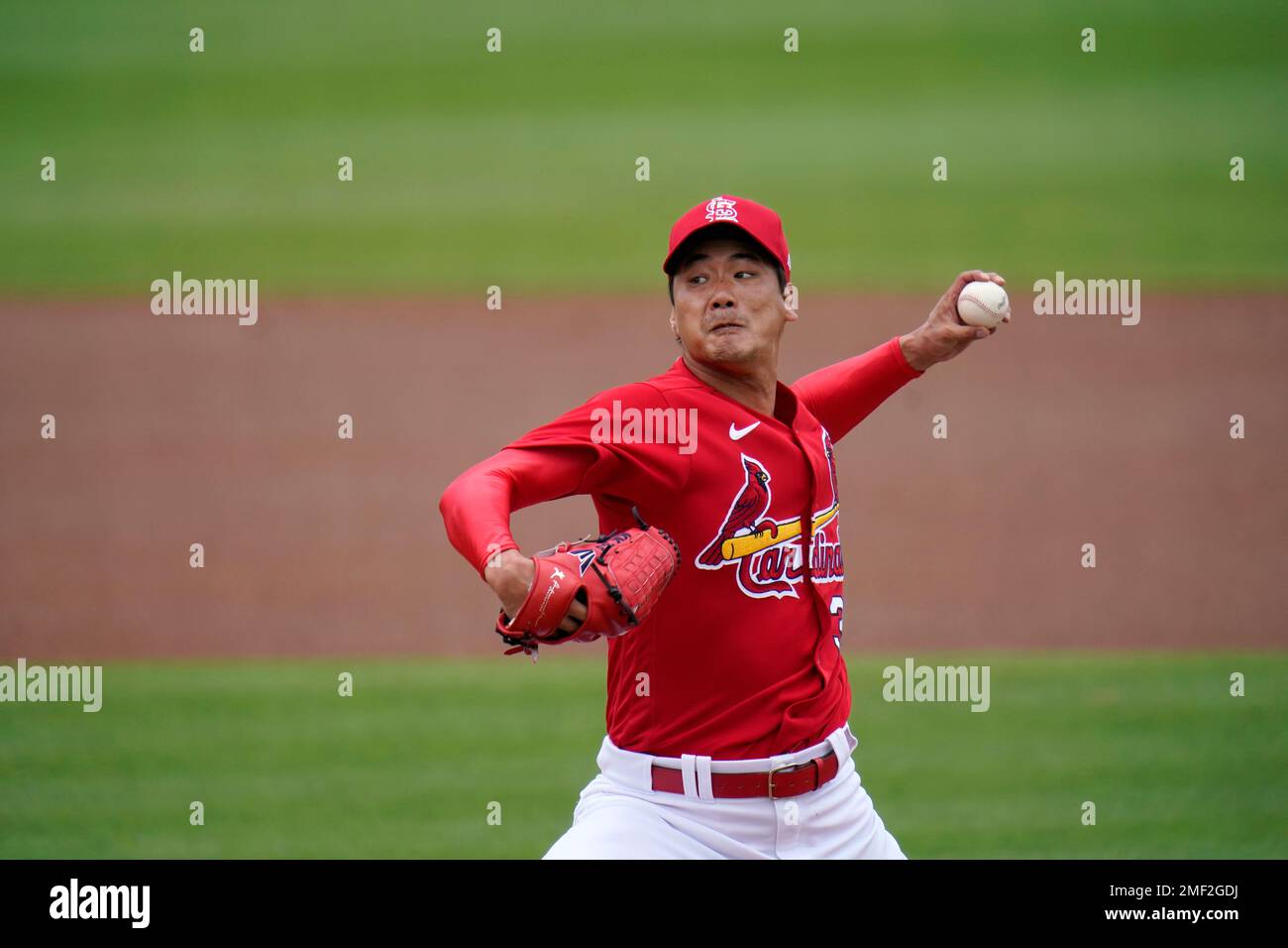 St. Louis Cardinals starting pitcher Kwang Hyun Kim throws during the ...