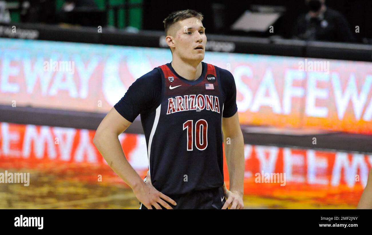 Arizona forward Azuolas Tubelis (10) during the second half of an NCAA ...