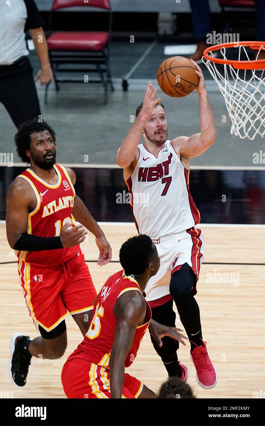 Miami Heat guard Goran Dragic (7) goes up for a shot against Atlanta ...