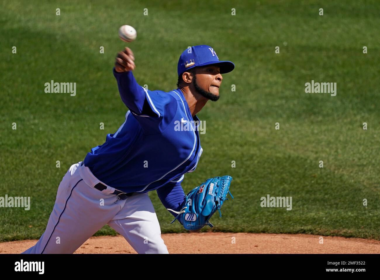Texas Rangers pitcher Nick Vincent throws during the second inning of a ...