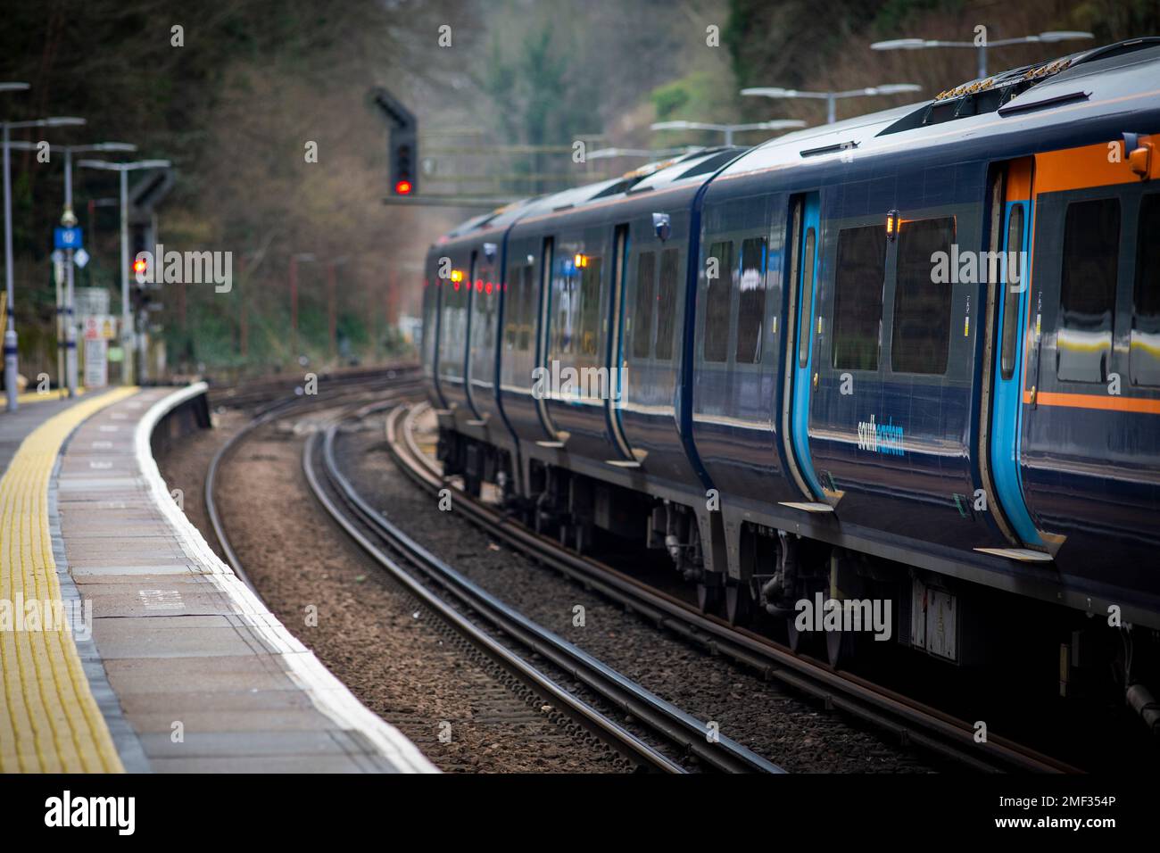 Sevenoaks railway station, Kent, UK Stock Photo - Alamy