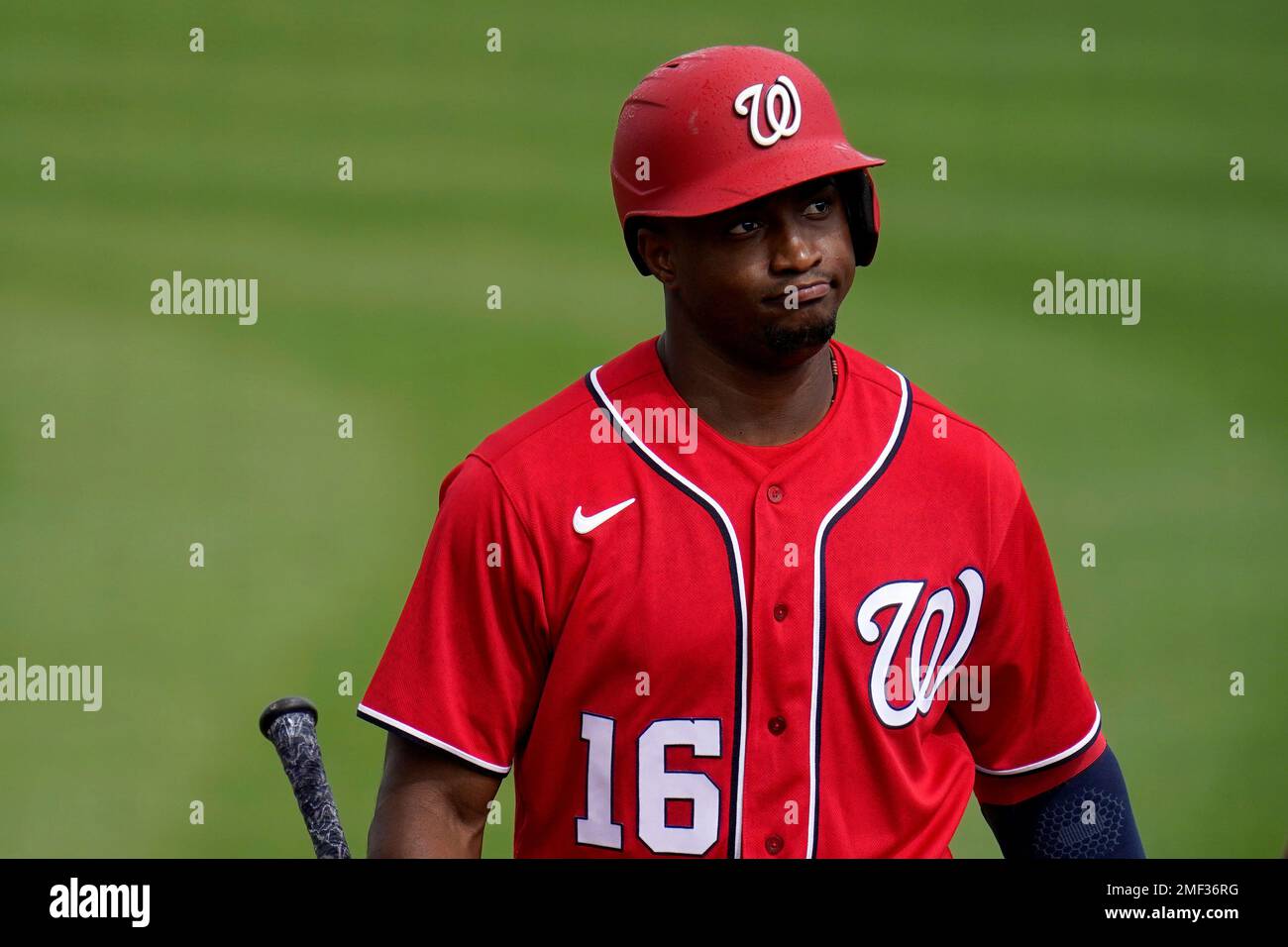 Washington Nationals' Victor Robles heads back to the dugout after ...