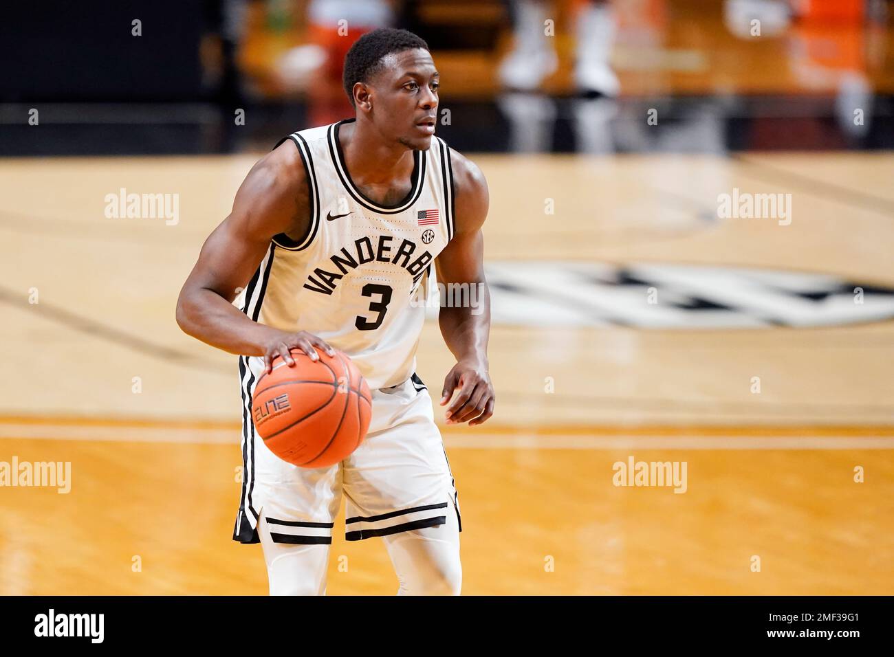 Vanderbilt's Maxwell Evans plays against Mississippi in the first half ...