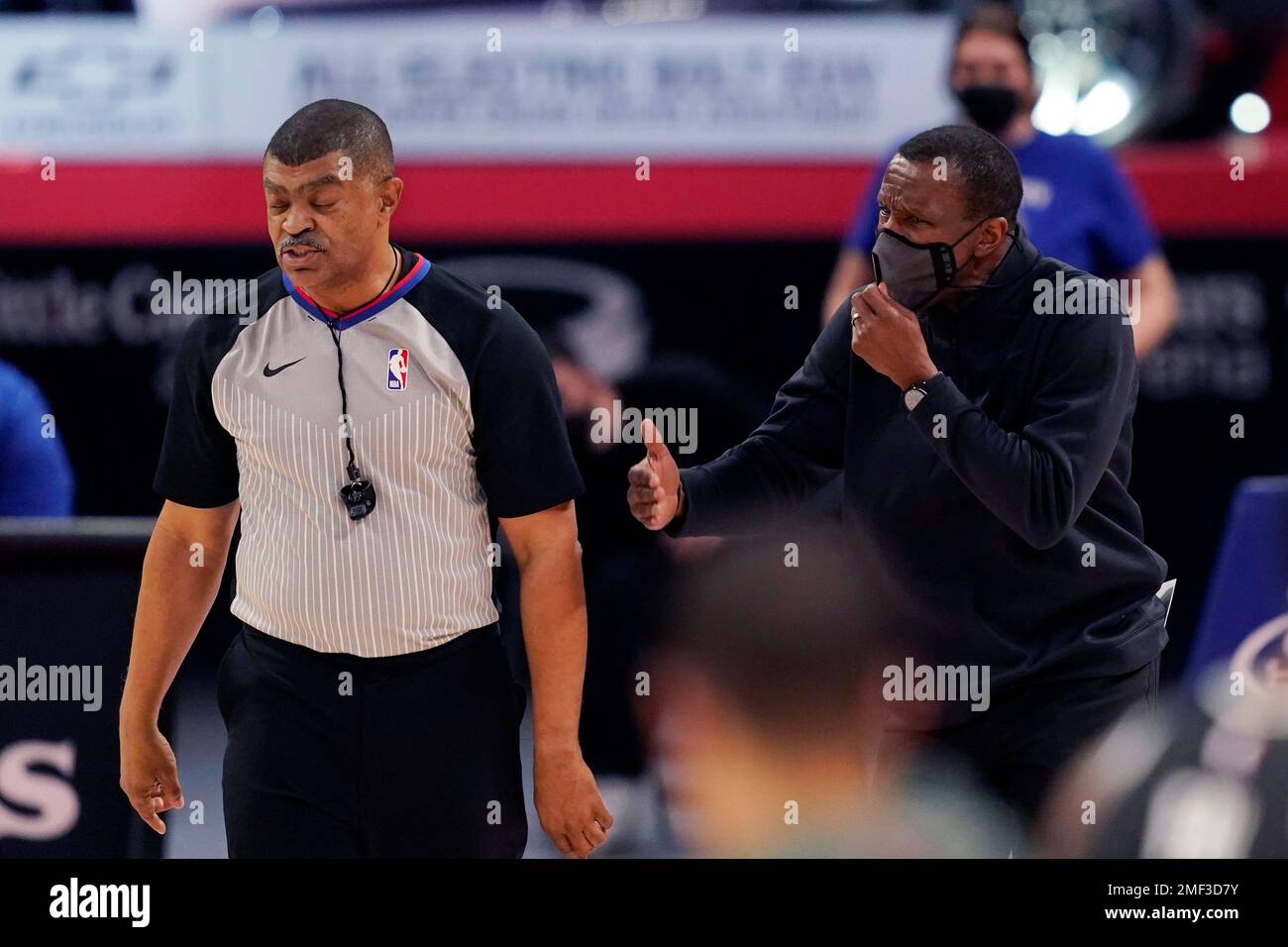 Detroit Pistons head coach Dwane Casey argues with referee Tony ...