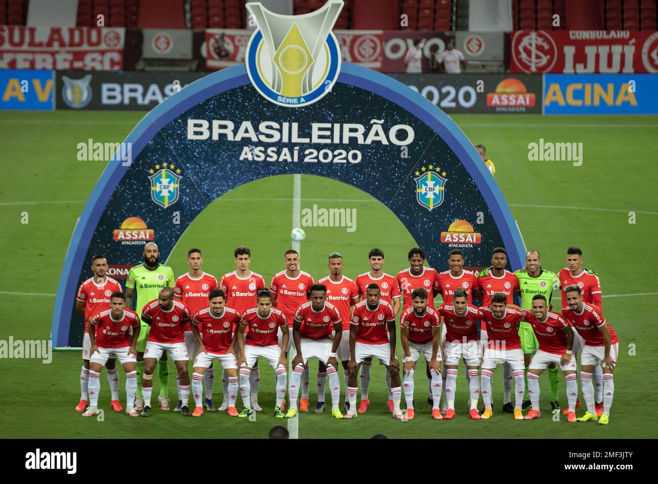 Internacional players pose for a photo before the start of the final ...