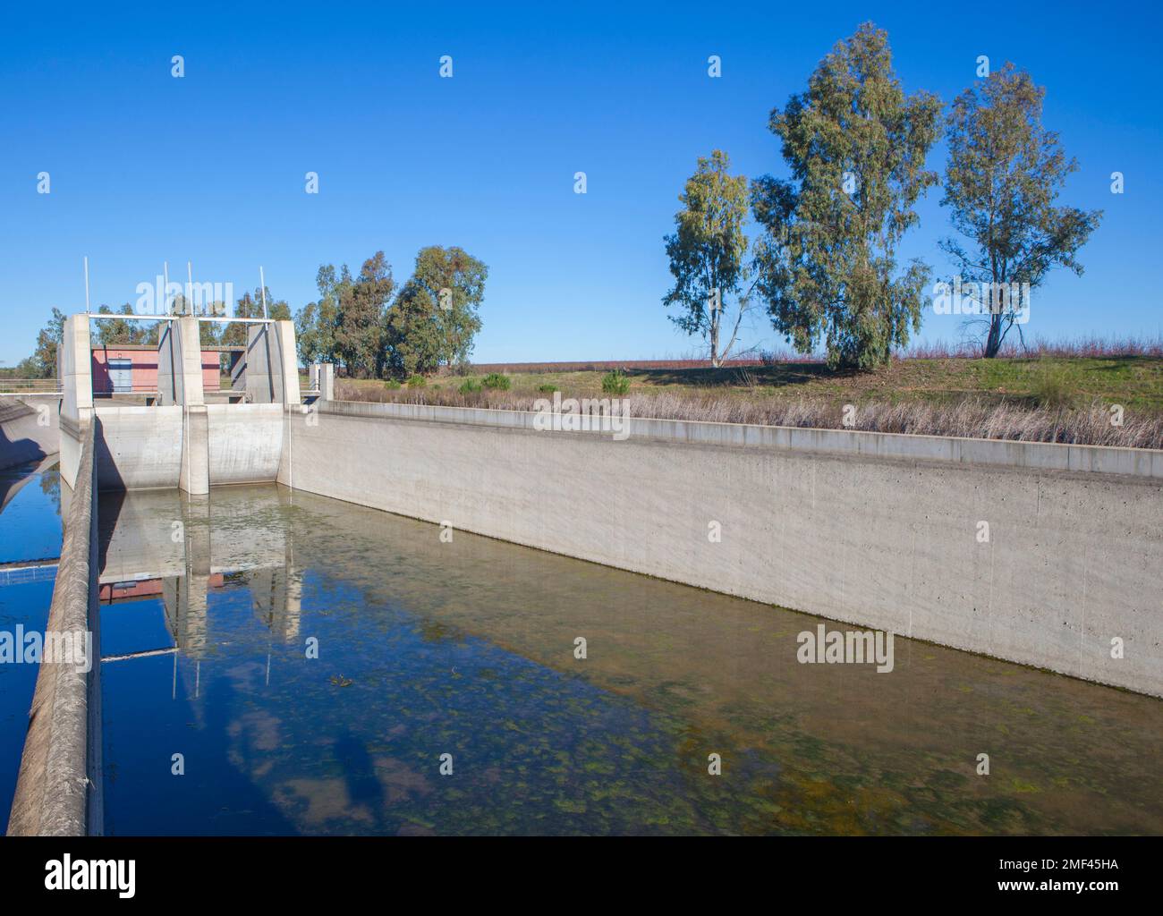 Orellana irrigation canal hi-res stock photography and images - Alamy