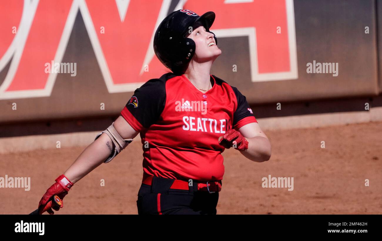 Seattle first baseman Madison Cathcart (11) during an NCAA softball ...