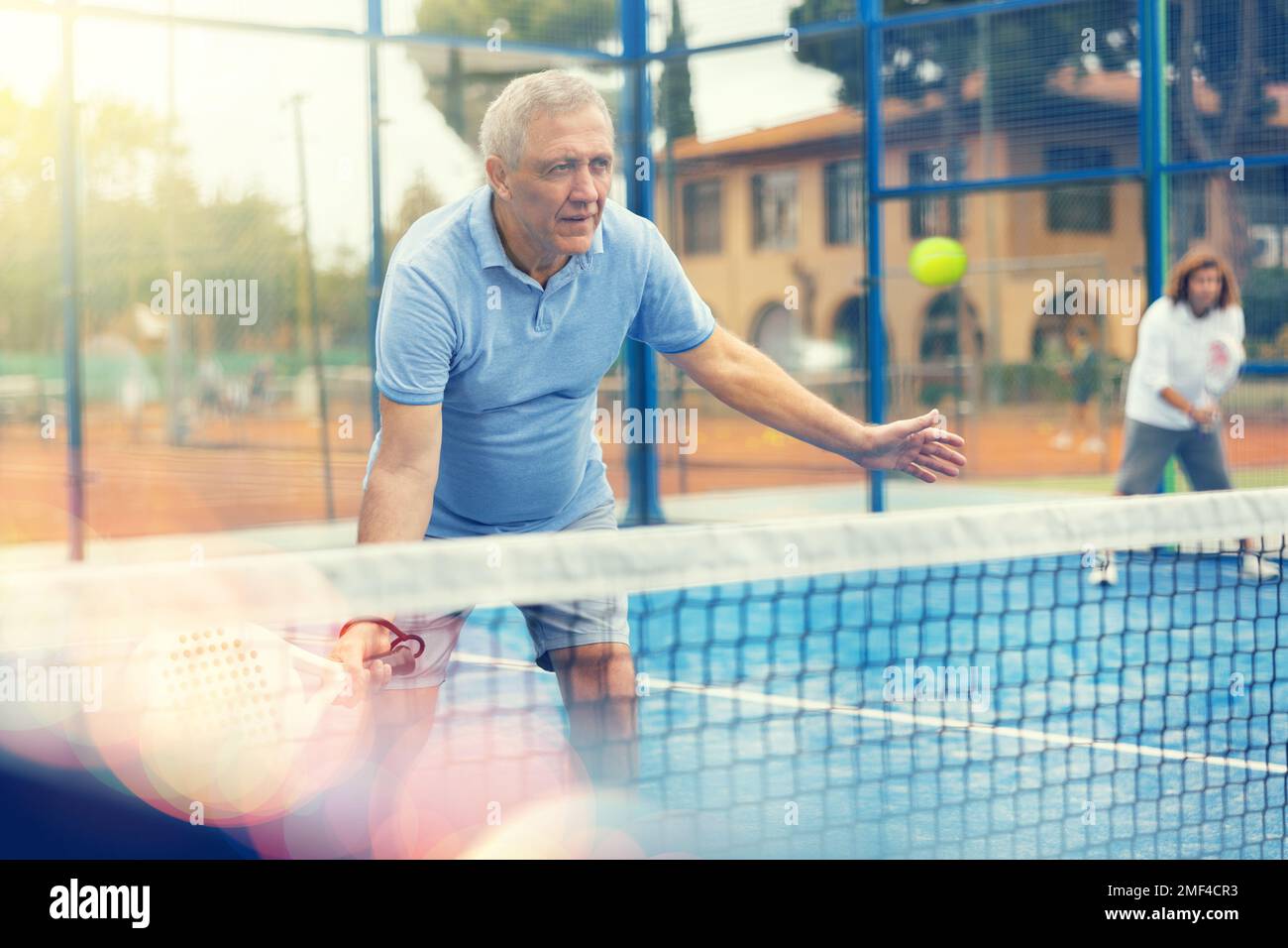 Sporty man padel tennis hi-res stock photography and images - Alamy