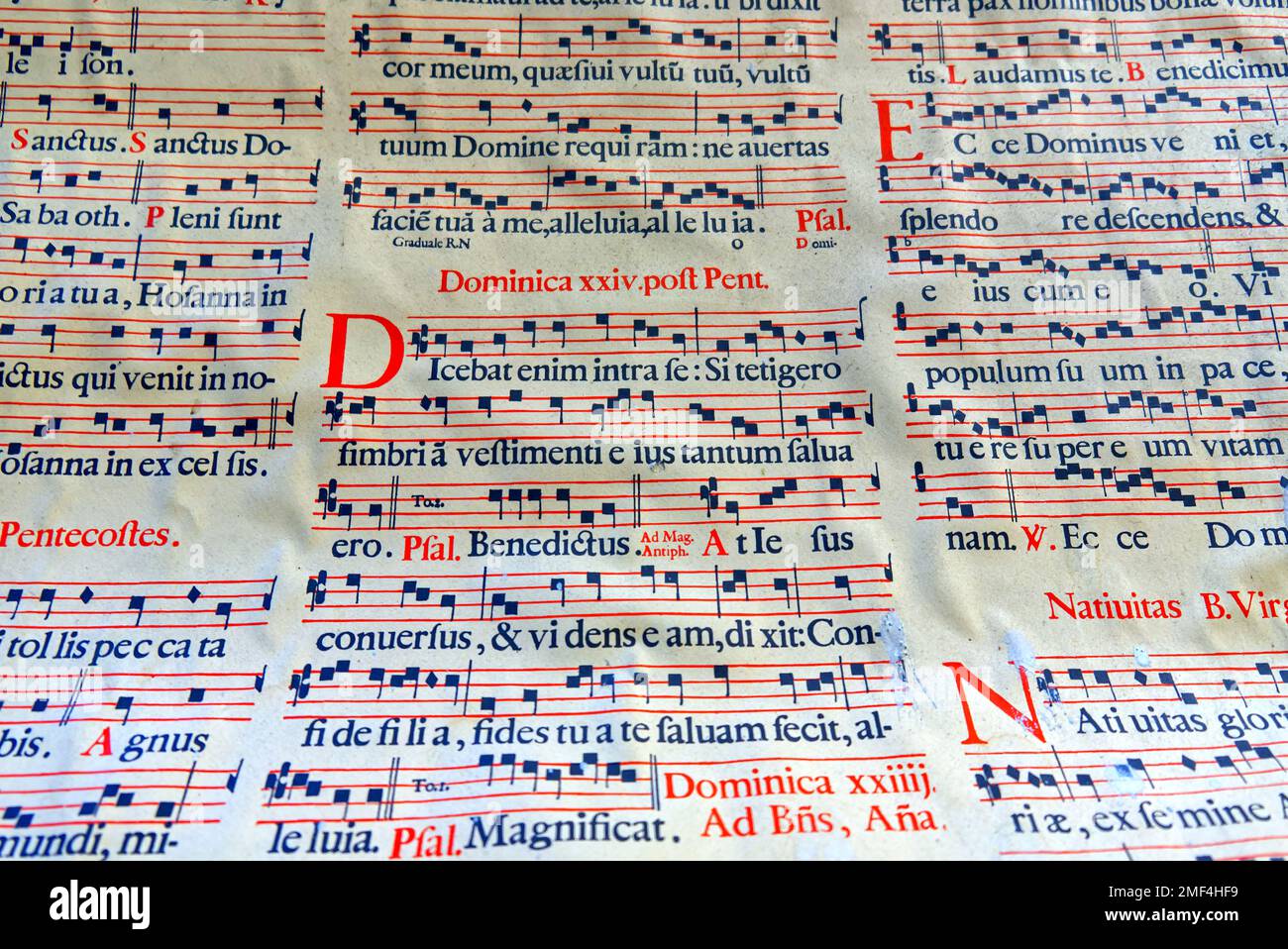 Gregorian chants hi-res stock photography and images - Alamy