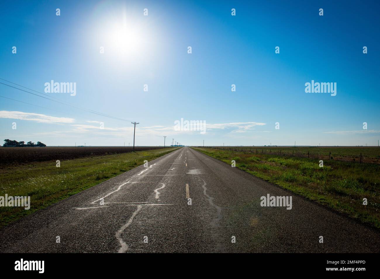 Open country road in America Stock Photo - Alamy