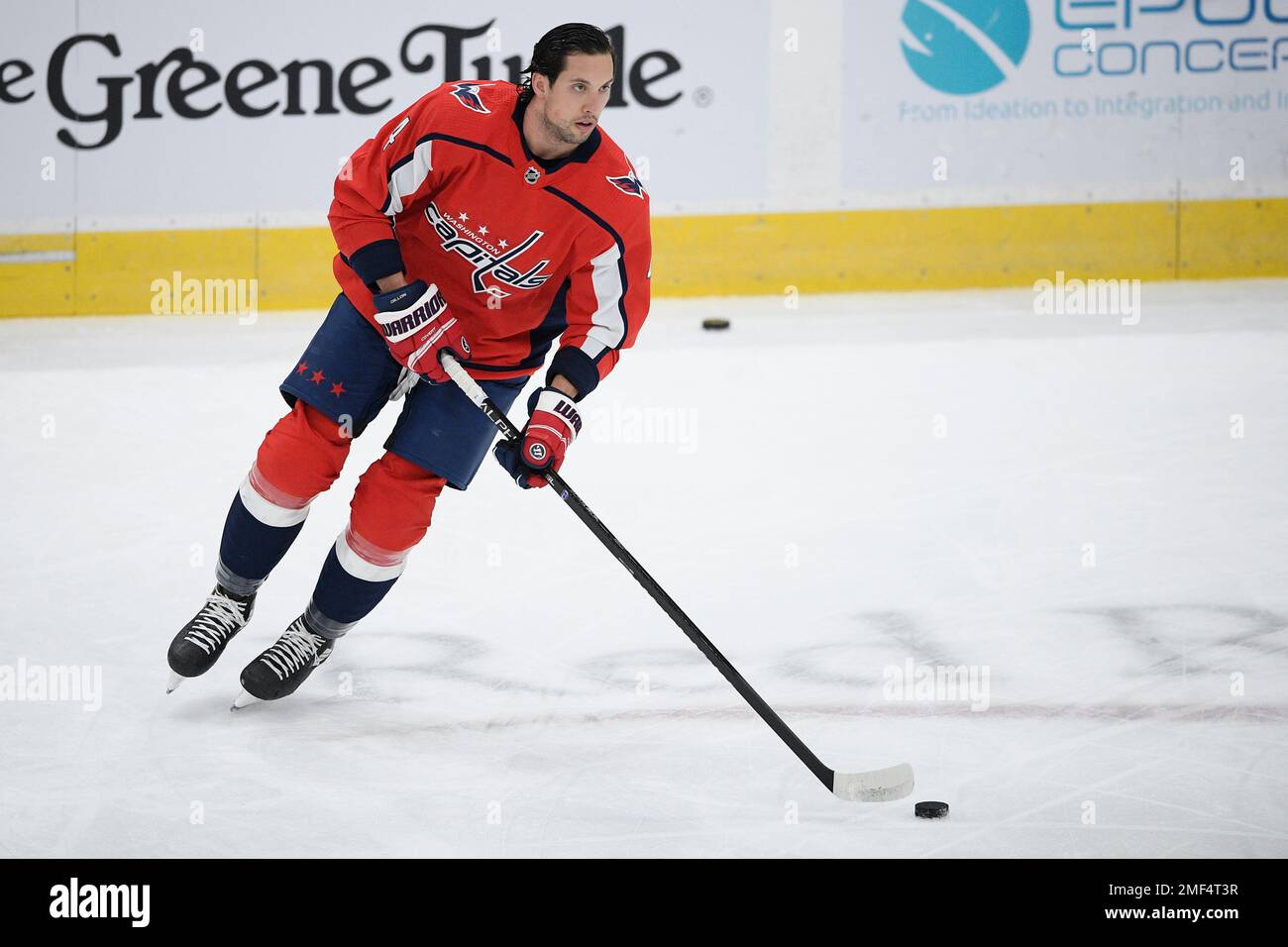 Washington Capitals defenseman Brenden Dillon (4) warms up before an ...