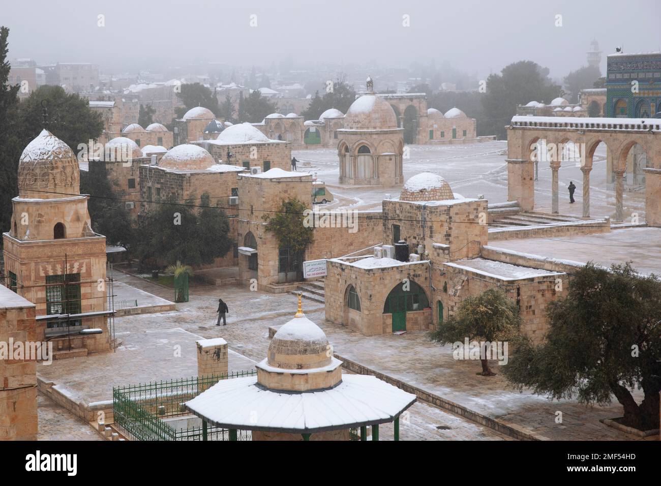 Snow covers the Al Aqsa Mosque compound in the Old City of Jerusalem ...