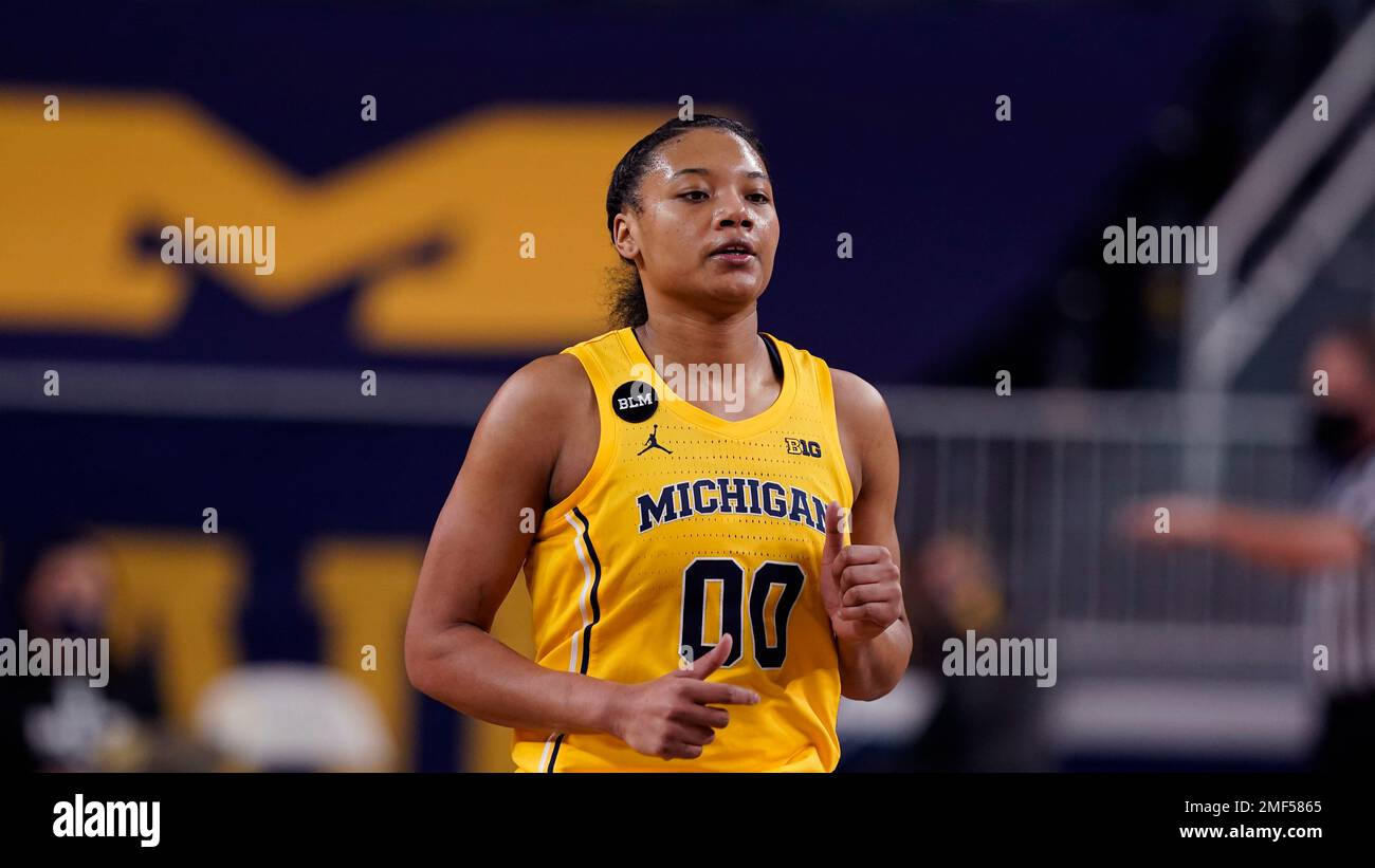 Michigan forward Naz Hillmon plays during the first half of an NCAA ...