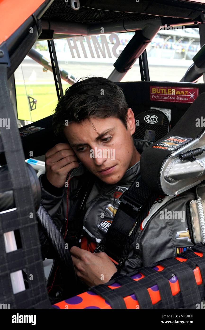 Zane Smith prepares for NASCAR truck qualifying at Daytona ...