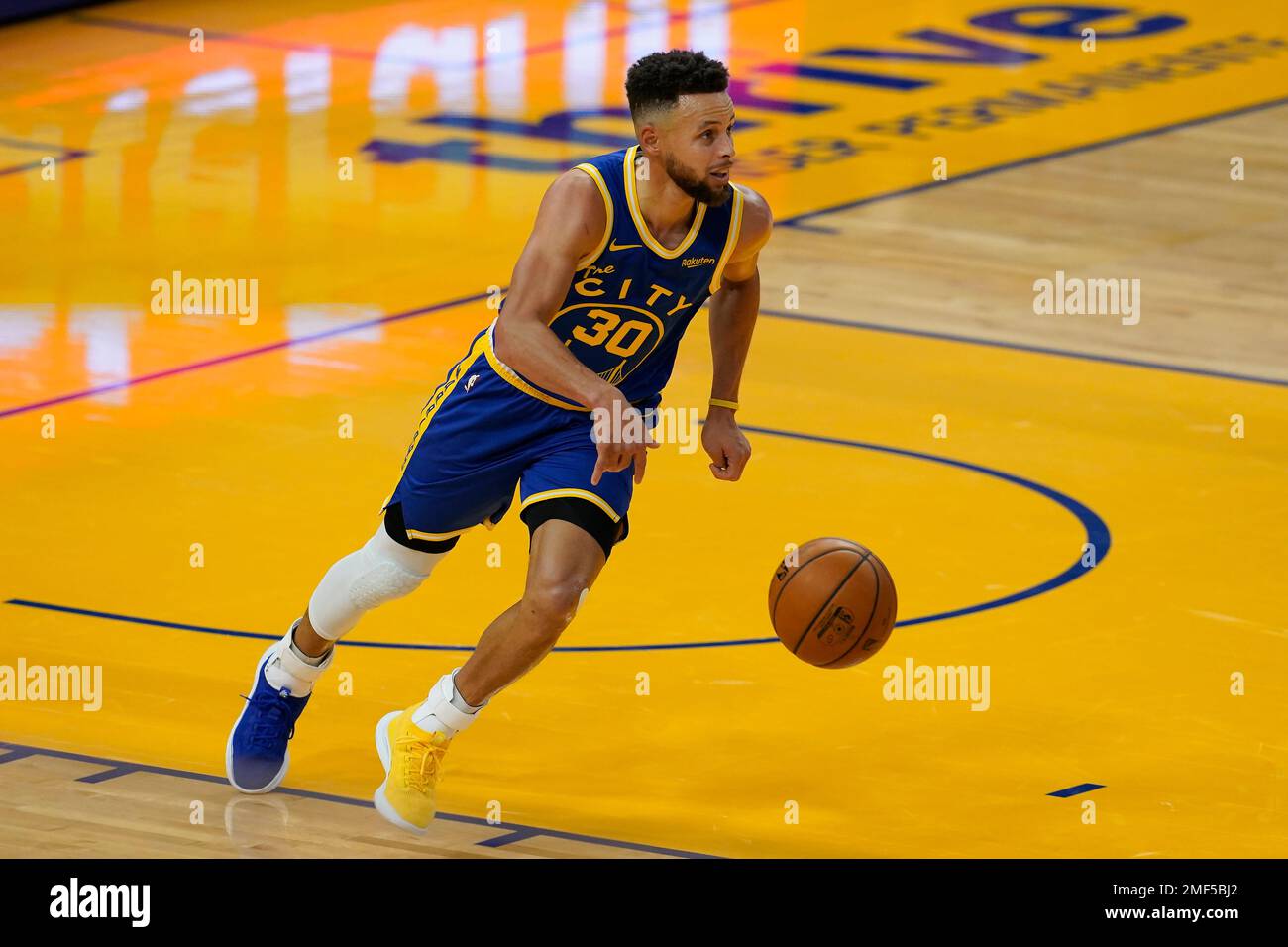 Golden State Warriors guard Stephen Curry against the Orlando Magic ...
