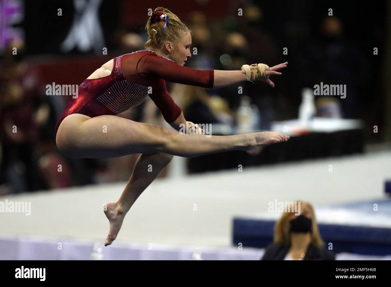 Oklahoma's Bell Johnson performs on the floor exercise at an NCAA Women ...