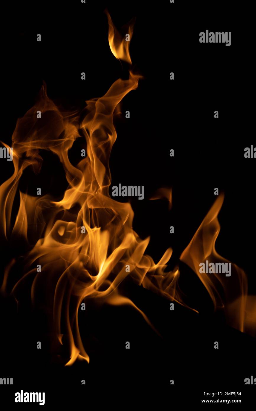Fire flames in campfire hi-res stock photography and images - Alamy