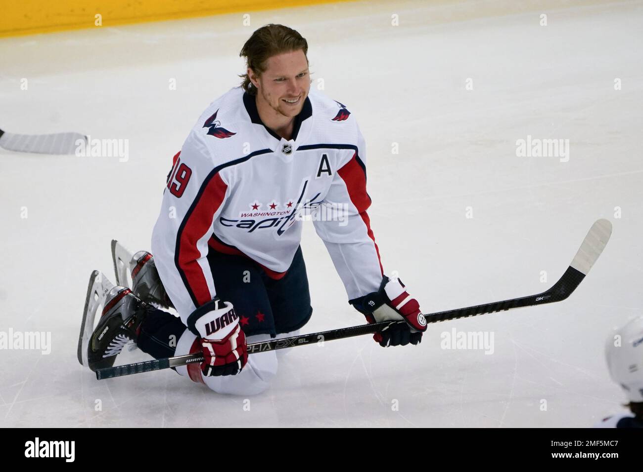 Washington Capitals' Nicklas Backstrom warms up before an NHL hockey ...
