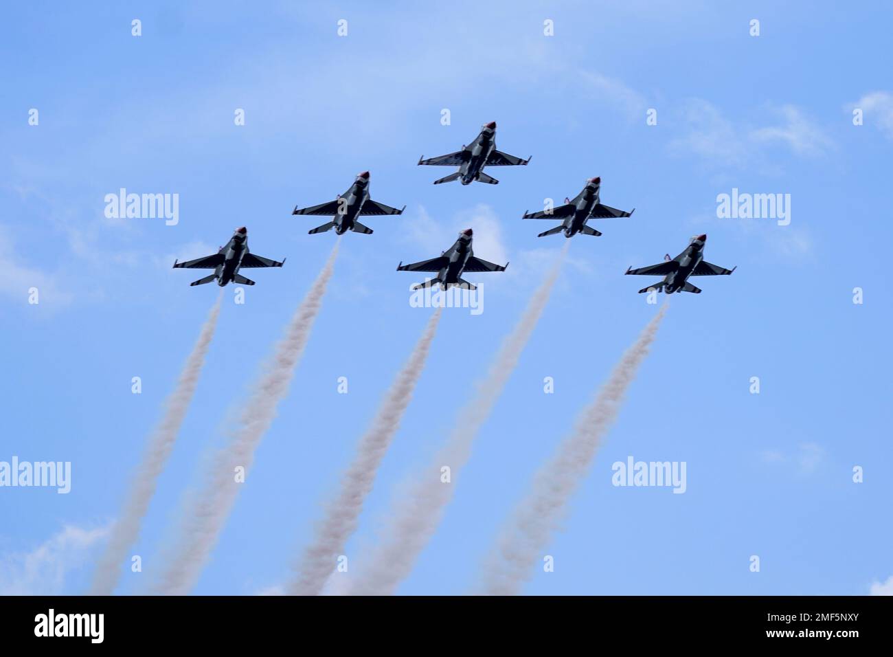 The U.S. Air Force Thunderbirds do a flyover before the NASCAR Daytona ...
