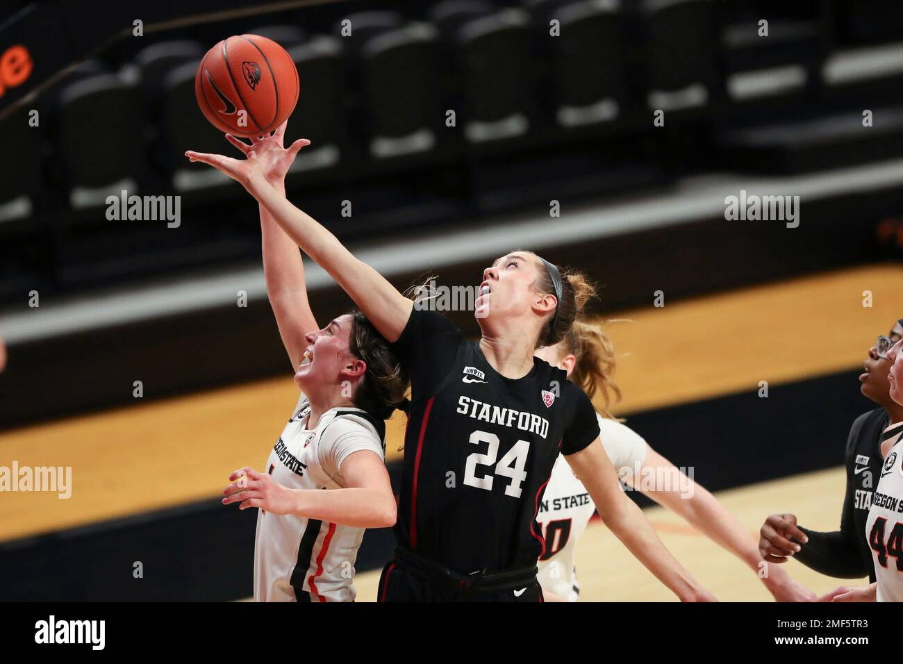Oregon State's Aleah Goodman (1) tries to block a shot by Stanford's ...