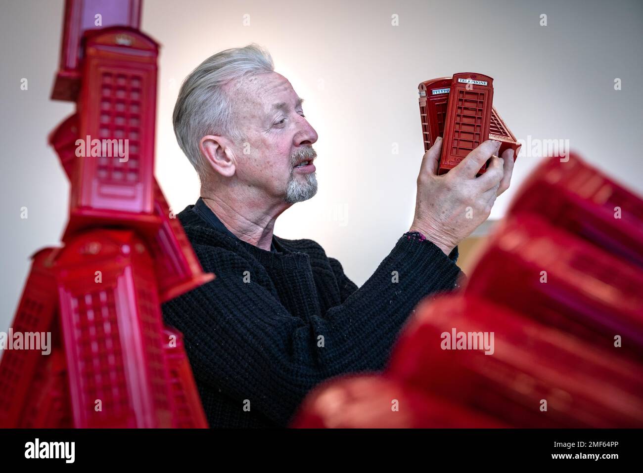 London, UK. 24th January 2023. Contemporary sculptural artist: David ...