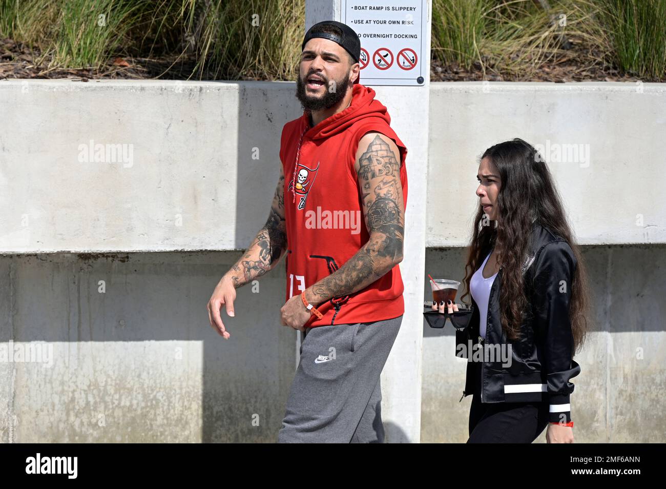 Tampa Bay Buccaneers receiver Mike Evans (13) and his wife Ashli Evans ...