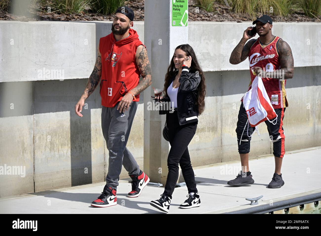 Tampa Bay Buccaneers receiver Mike Evans (13) and his wife Ashli Evans ...