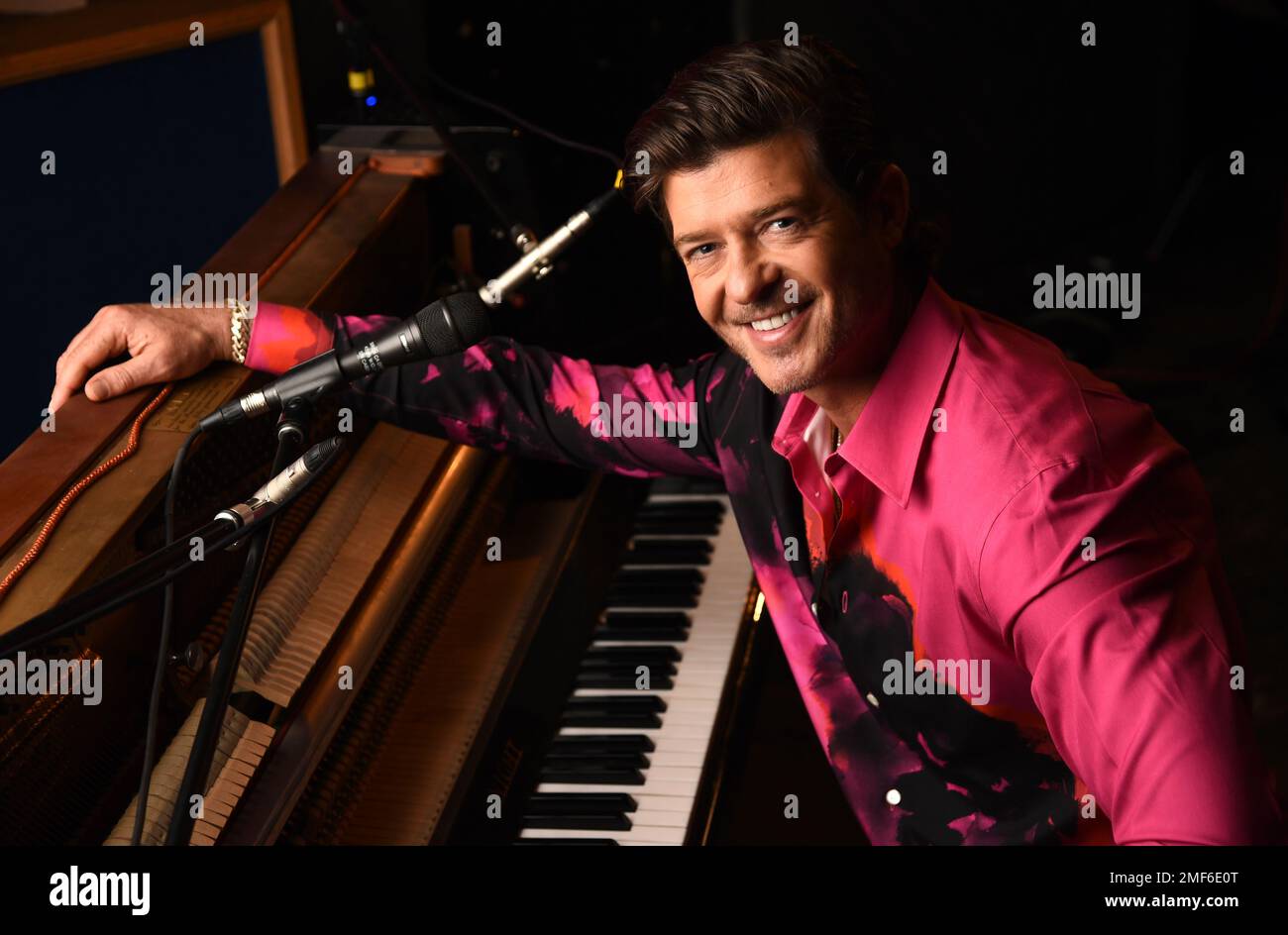 Singer/songwriter Robin Thicke poses for a portrait at Gold Diggers ...