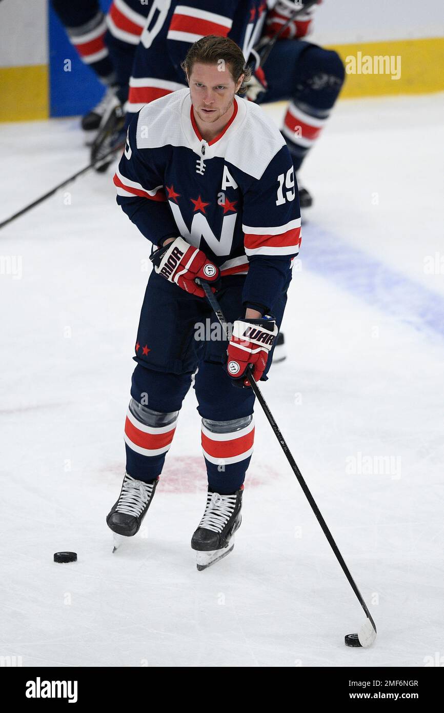 Washington Capitals center Nicklas Backstrom (19), of Sweden, warms up ...