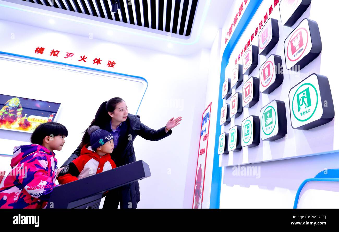 ZHANGYE, CHINA - JANUARY 24, 2023 - A staff member gives fire fighting ... ZHANGYE, CHINA - JANUARY 24, 2023 - A staff member gives fire fighting ...