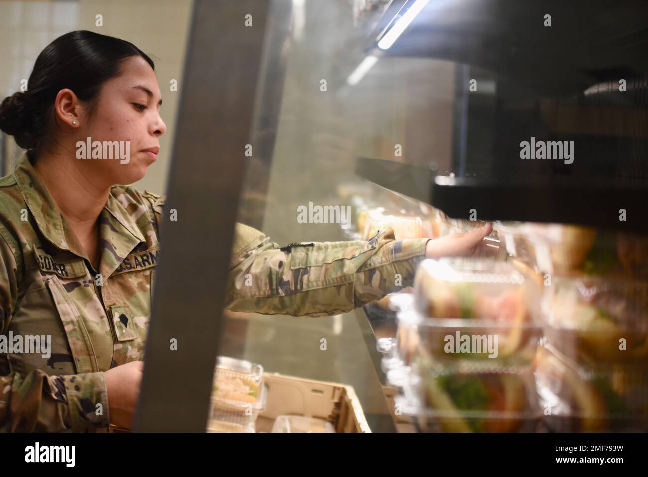 Specialist Carrie Gomer, culinary specialist, 553rd Field Feeding ...