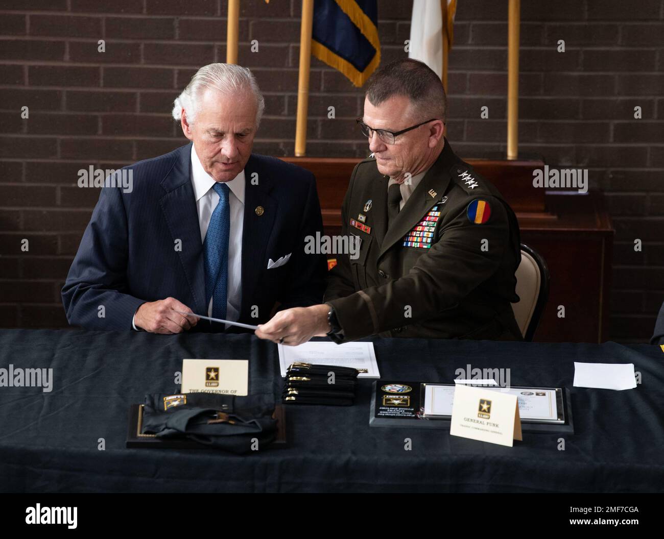 Gen paul e funk ii hi-res stock photography and images - Alamy