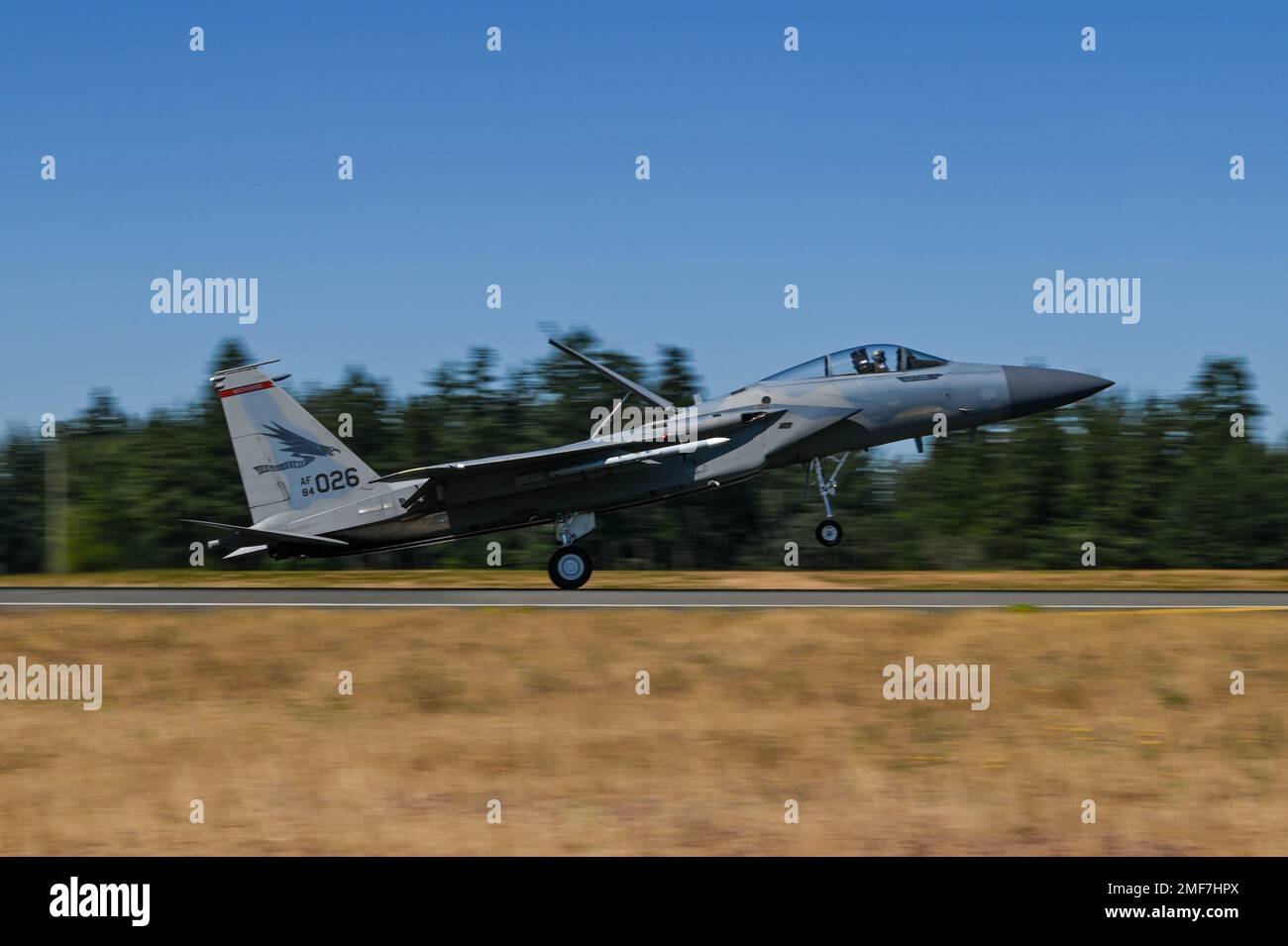 A U.S. Air Force F-15 Eagle from the Oregon Air National Guard’s 142nd ...