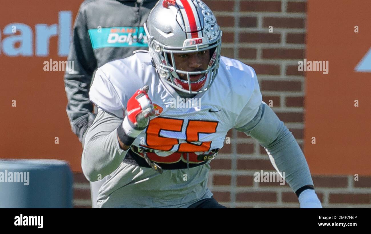 National Team offensive lineman James Hudson III of Cincinnati (55 ...