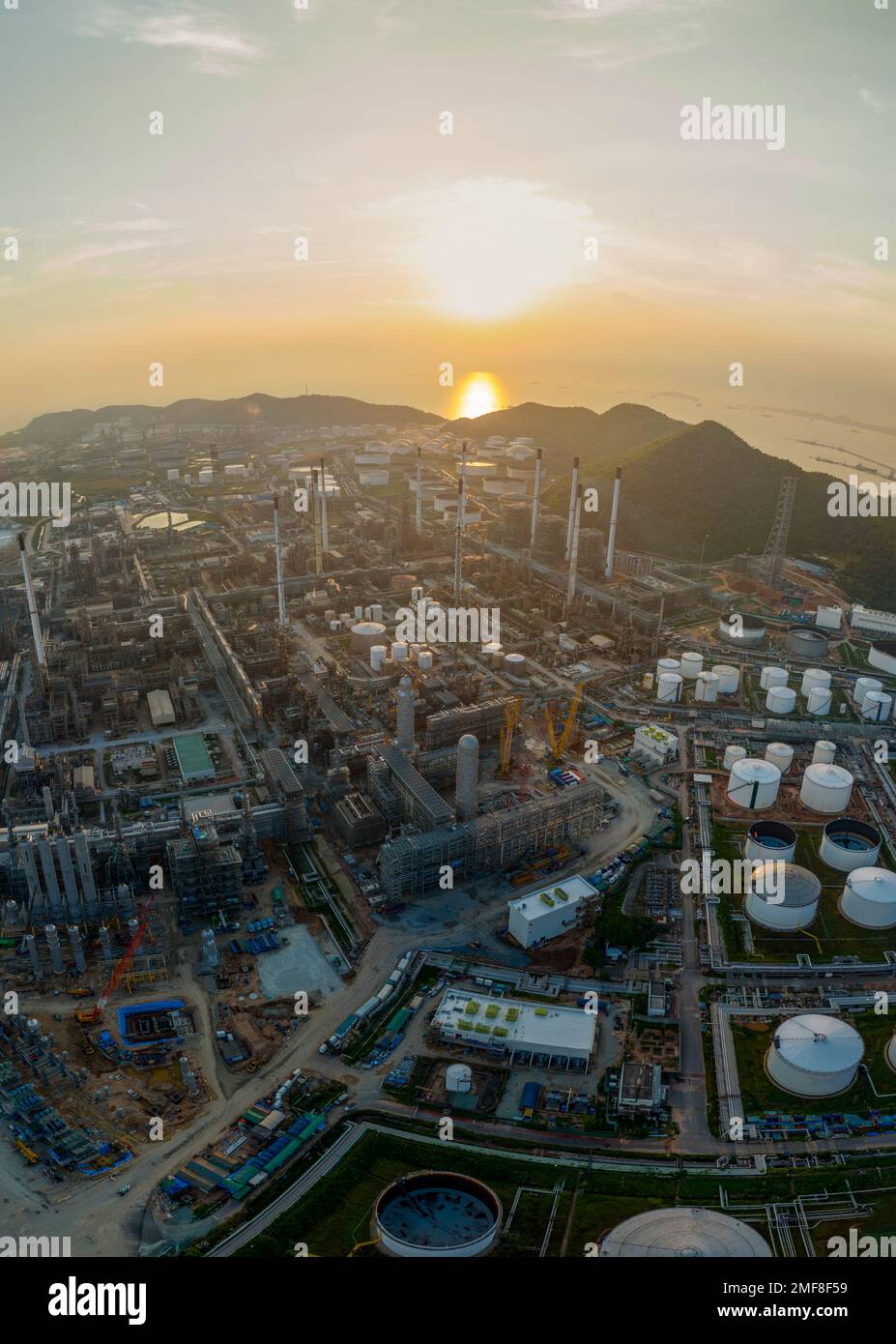 Oil Refinery Gas Chemical Equipment Prodiction import export Concept ...