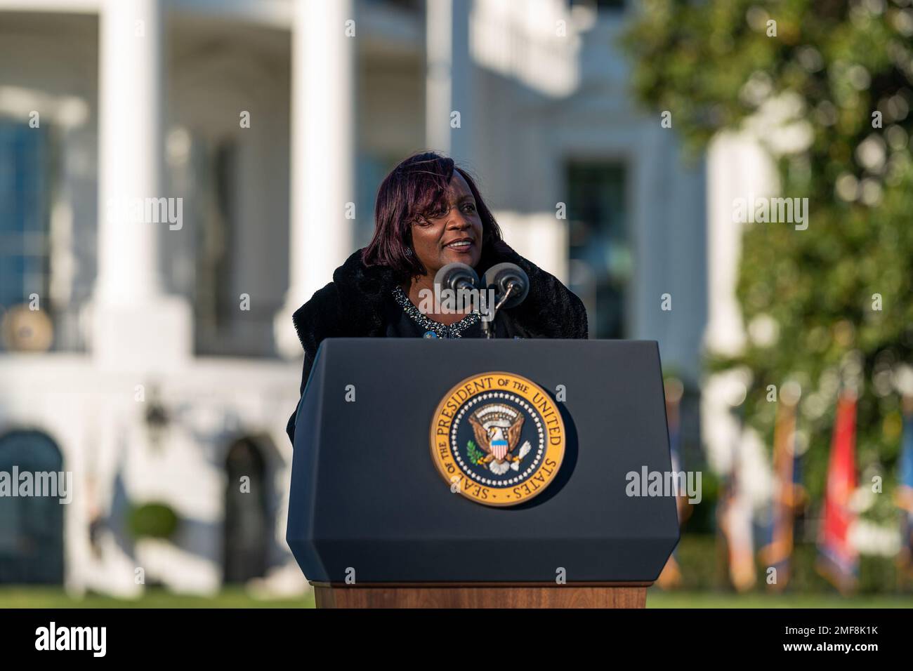 Mayor acquanetta warren hi-res stock photography and images - Alamy