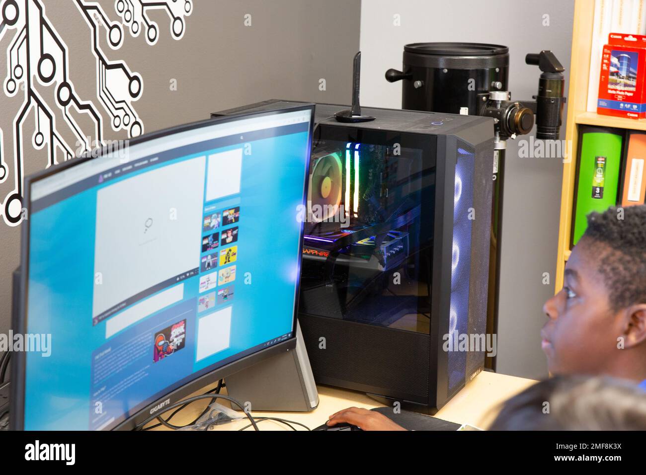 Children use a custom computer built in-house at Fort Sill's STEM ...