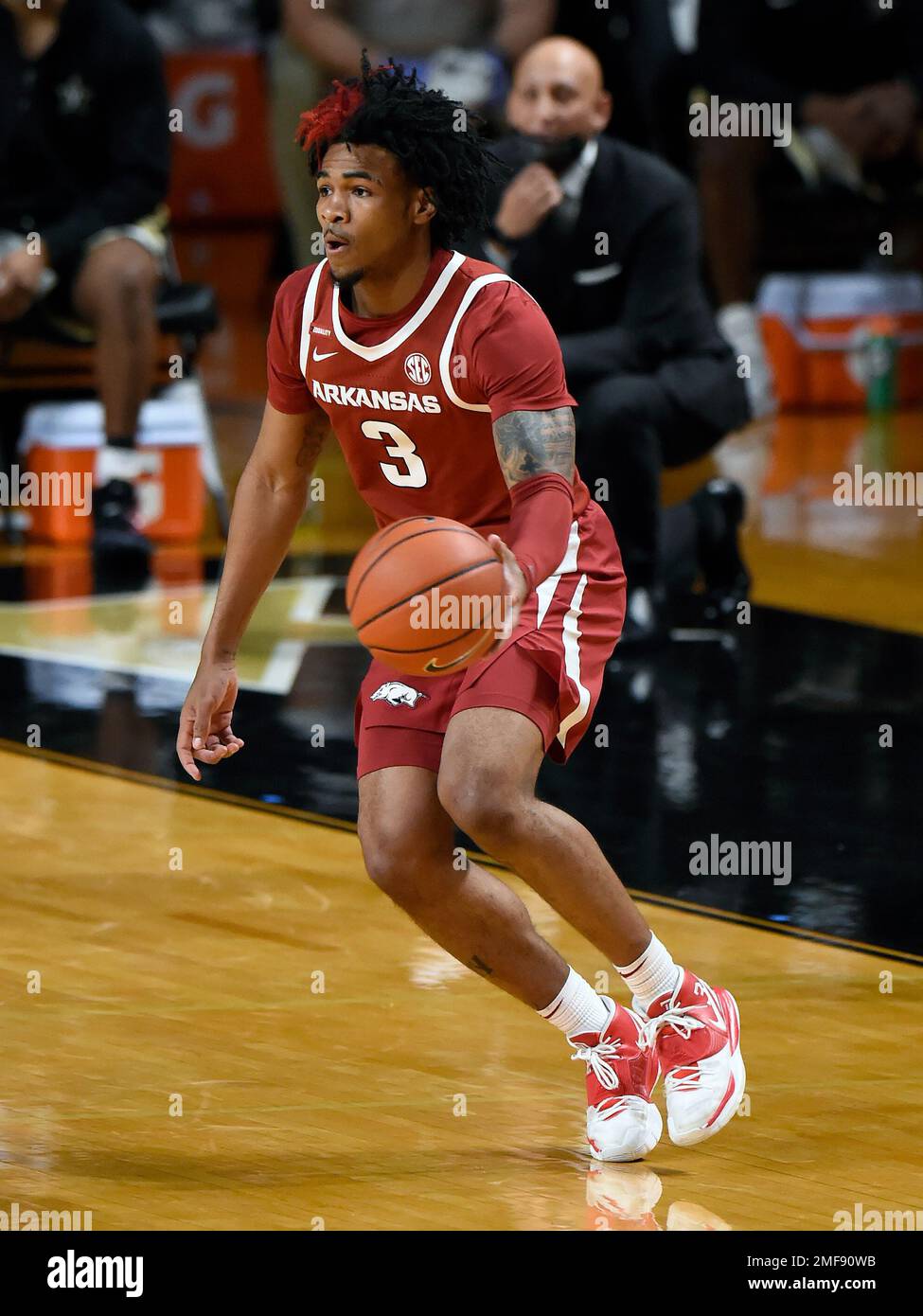 Arkansas guard Desi Sills (3) plays against Vanderbilt during the first ...