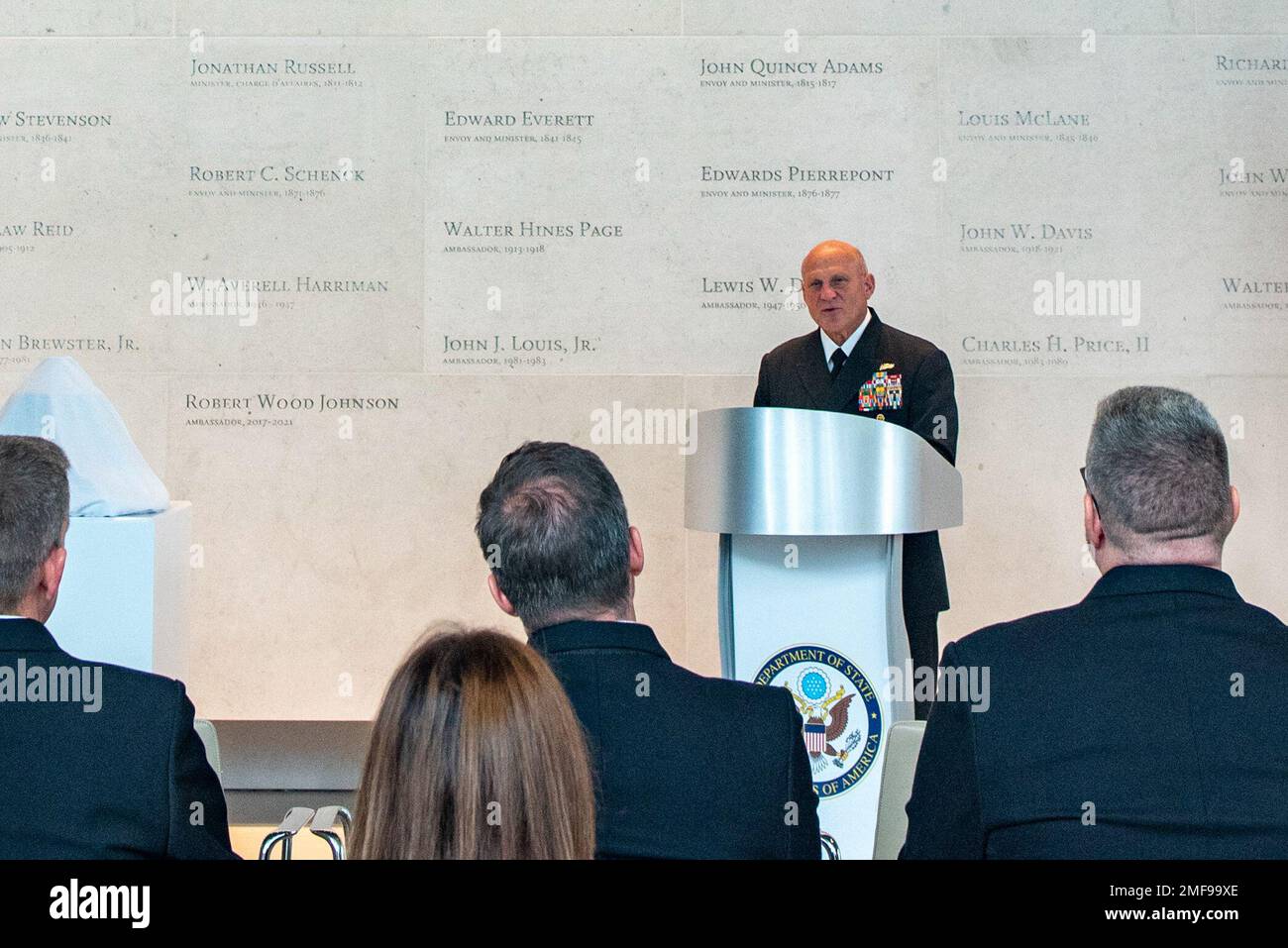 LONDON (Aug. 18, 2022) - Chief of Naval Operations Adm. Mike Gilday ...