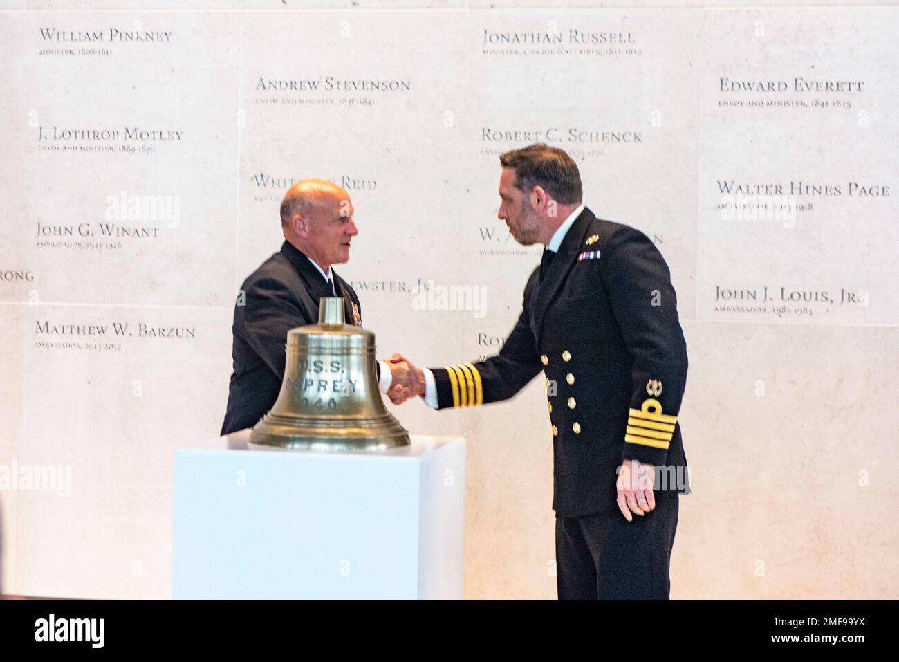 LONDON (Aug. 18, 2022) - Chief of Naval Operations Adm. Mike Gilday ...