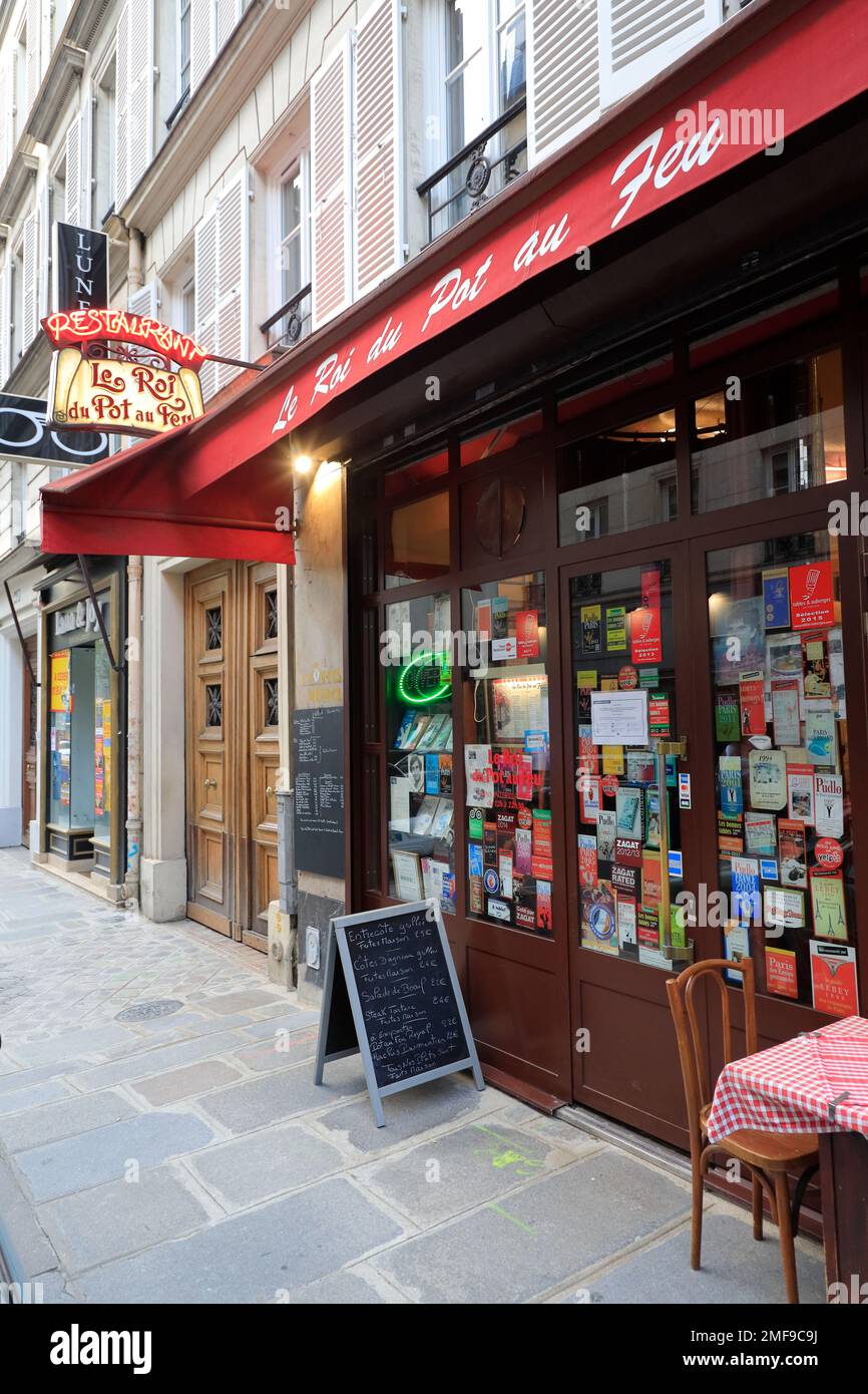 The exterior view of the traditional French restaurant "Le Roi du Pot ...