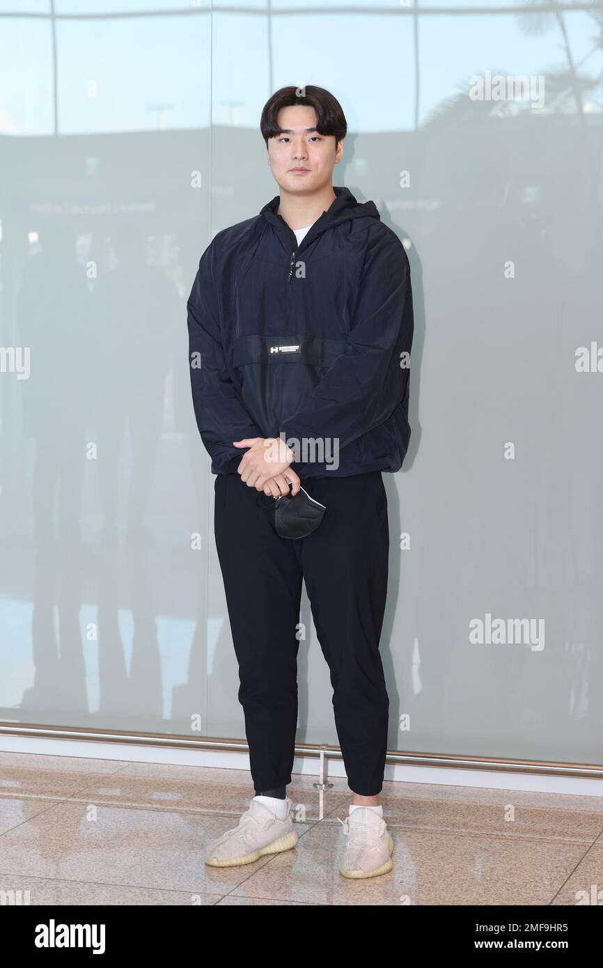 25th Jan, 2023. Pirates recruit S. Korean pitcher Shim Jun-seok Shim ...